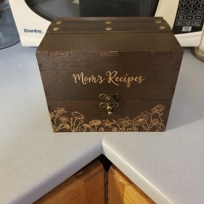 Personalized Recipe Box With Wooden Dividers Gift for Mom - Etsy