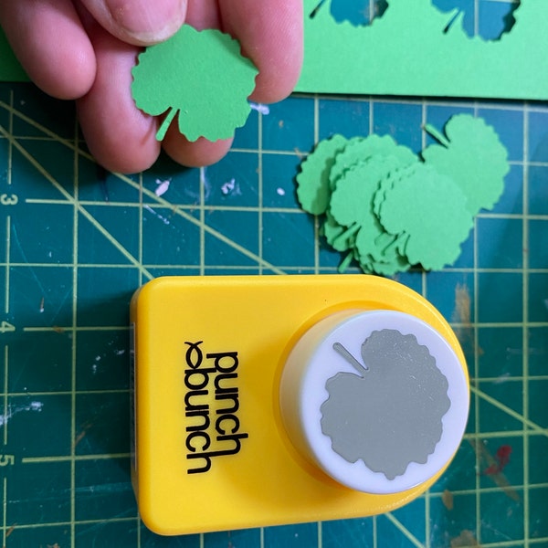 Geranium Leaf Punch - Medium - Etsy