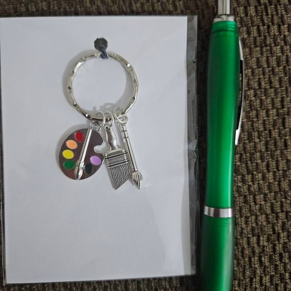 Personalised Artists Keyring, Palette and Paint Brush Keychain ...