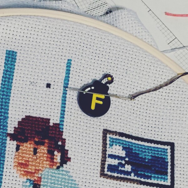 F Bomb Needle Minder | Naughty F Word Needle Magnet | Black Round F ...