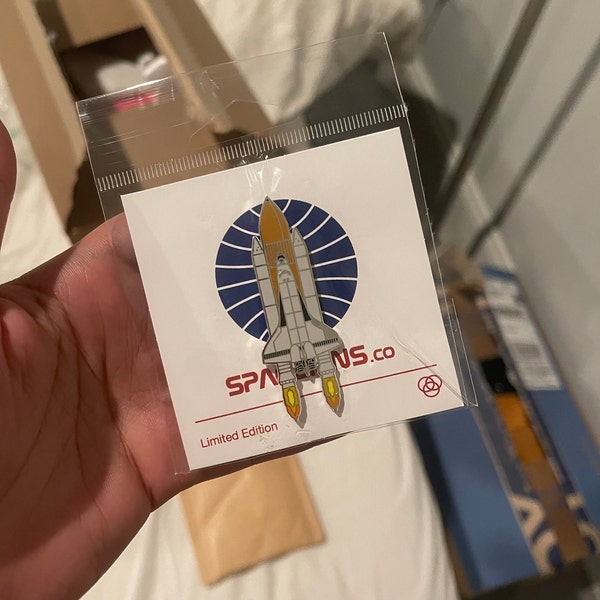 Space Shuttle Enamel Pin Lapel Brooch - NASA Scientist / Astronaut ...