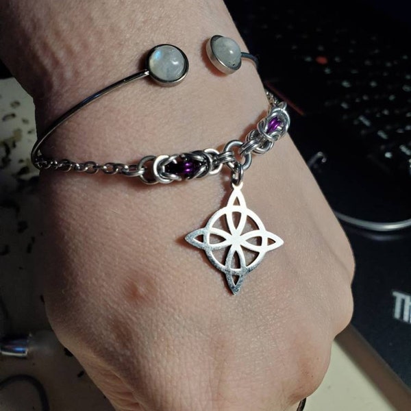 Howling Wolf Collar. Primal Prey Collar, Wolf Alpha Necklace for Woman ...