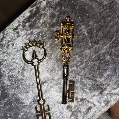 Locke & Key Harlequin Key - Etsy