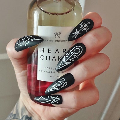 Cast A Spell Nailz, 24 Long Witchy Press on Nails, Matte Black Satanic ...