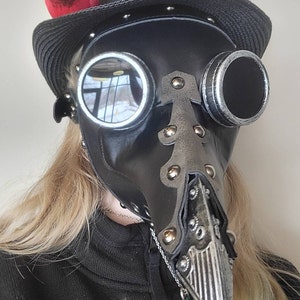 Peridot Green Theme Masquerade Mask With Peacock Feathers | Etsy