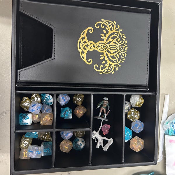 DND DM Screen With 4 Wider Panels 3D Faux Leather Panoramic Battle ...