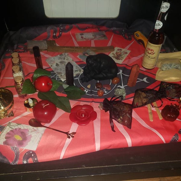 Greek Goddess Hera Full Altar, Hera Statue Mini, Chalice, Hera Offering ...
