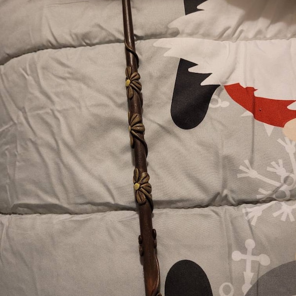 Daisy Vine Wizard Wand, Handcrafted Wood, Magic and Fantasy - Etsy