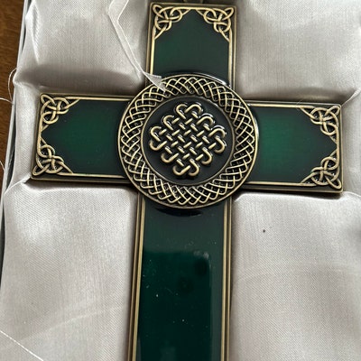 Cardinal Memorial Wall Cross - Etsy