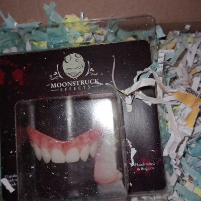 Vampire Teeth , Vampire Fangs , Fangs , Nosferatu Fangs , Sharp Teeth ...