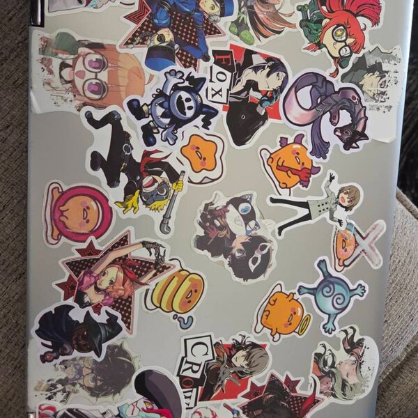 Metroid Zoomer (holographic) Sticker - Etsy