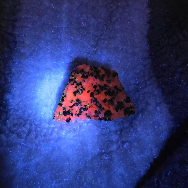 Rare Combo! UV Fluorescent Green Willemite Barite & Minor Hardystonite ...