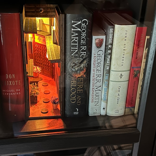 Assembled Japan Book Nook: Personalized Bookshelf Insert Alley - Etsy