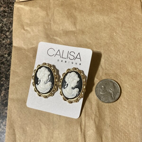 Green Four Leaf Clover Pin Brooch Created in Shiny Green Enamel Finish ...