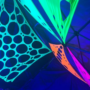 Uv Giant Complete Glow in the Dark Party Decoration Kit, Blacklight ...