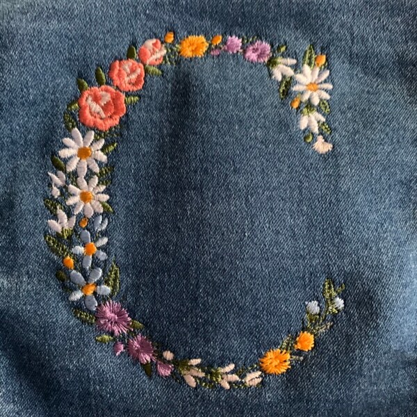 Machine Embroidery LETTER C Uppercase 9,7cm /3.85" Tall Dainty Floral ...