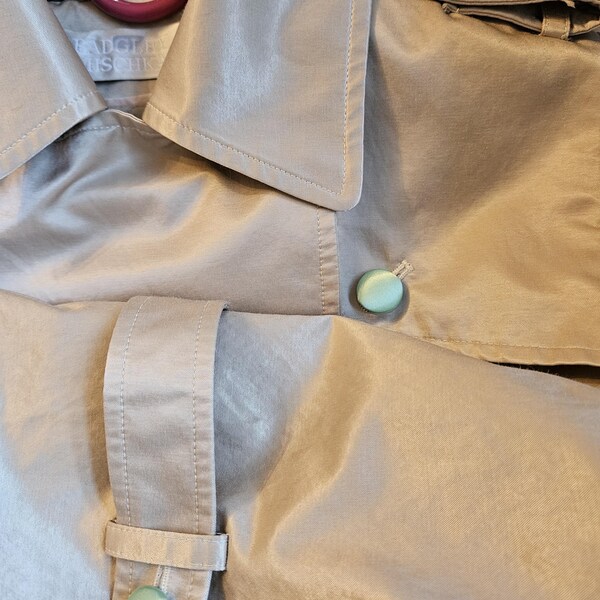 Kelly Green Silk Satin Buttons With a Shank - Elegant Handmade Touch ...