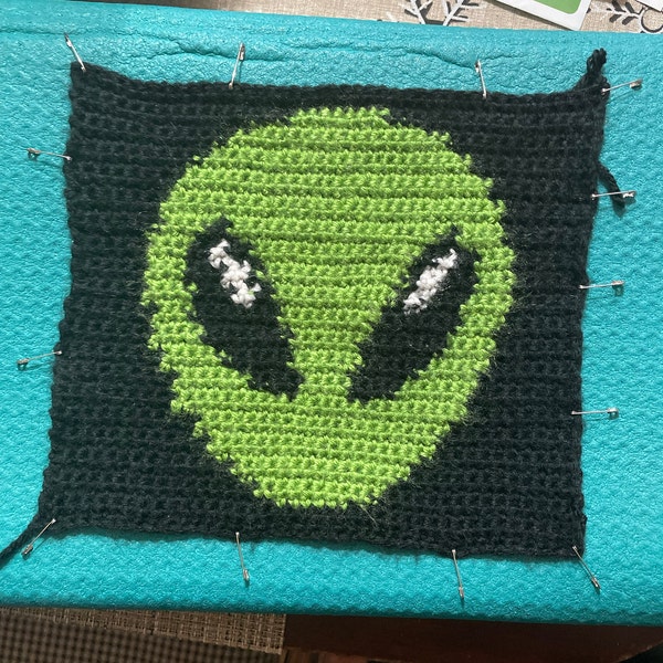 Alien || Tapestry Crochet Pattern || 40 X 40 Graph - Etsy