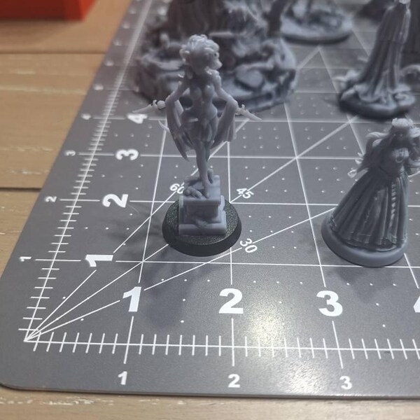 Vampire Hunter | Daywalker | Monster Slayer | Dnd Mini | Miniatures - Etsy