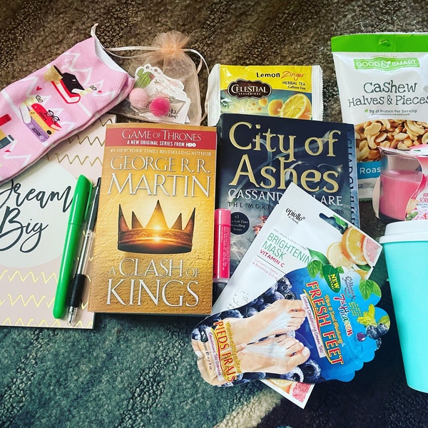 Deluxe Surprise Book Box - Choose Genre! - Etsy