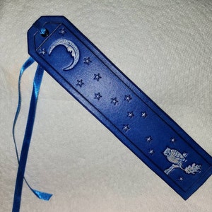 Leather Shamrock and Celtic Knot Bookmark in Leather, Handmade Lucky ...