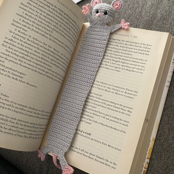Crochet Pattern PDF // Mouse Bookmark / Handmade Gift - Etsy