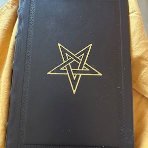 The Labyrinth Red Book Prop Replica - Etsy