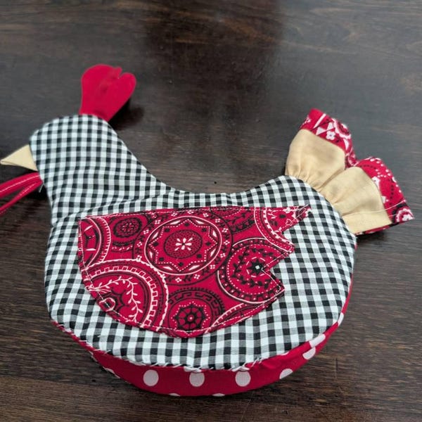 Chicken Oven Mitt Sewing Pattern PDF | Libby the Ruffle Tail Chicken ...
