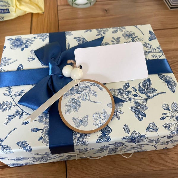 Large Wellness HAMPER Gift Box Pamper Spa Kit Unwind Relax De-stress ...