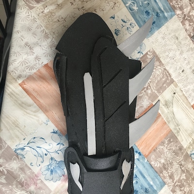 DIY Batman Arkham Knight Foam Armor Gauntlets Tutorial Kit - Etsy México