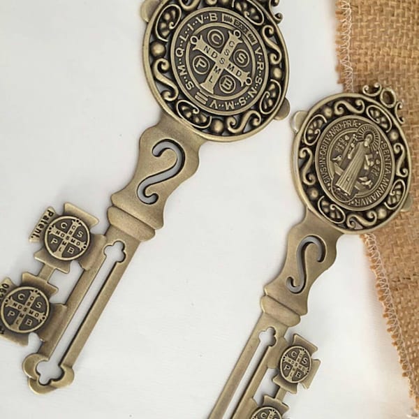 Large Sculpted Brass Tone St Benedict Key Religious Medal 5"/ Llave Con ...