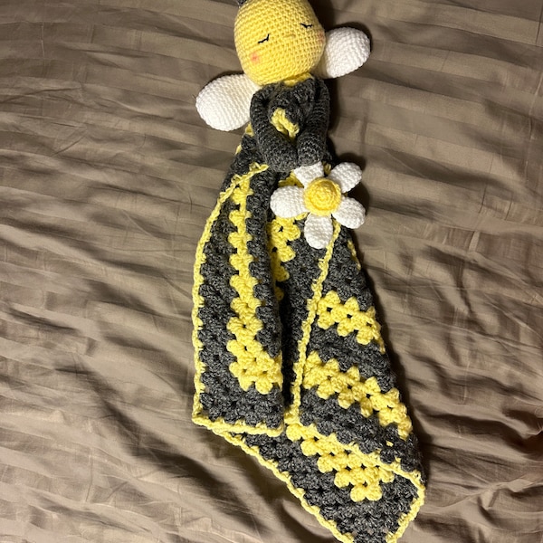 Honey the Bee Lovey and Rattle Amigurumi Crochet Pattern - Etsy