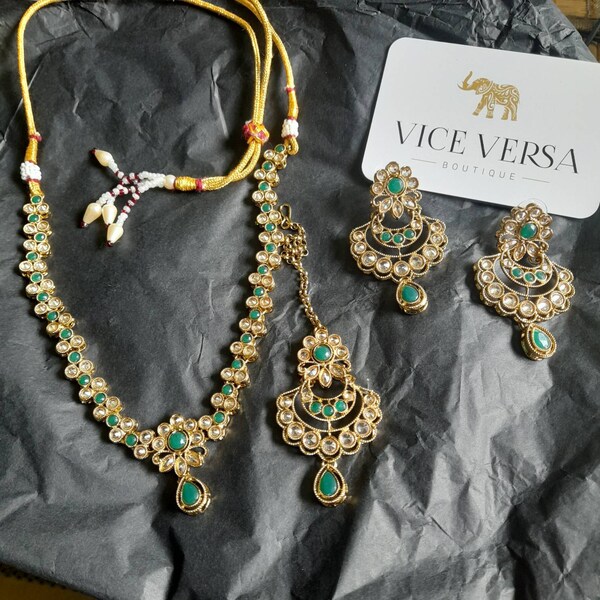 Heer Mix of Fancy Bridal Bindis Face Gems Tattoo Sticker Festival Rave ...