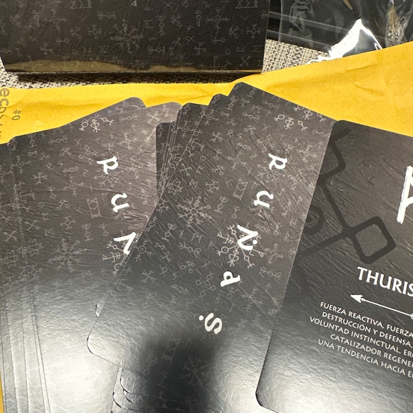 Runes Oracle - Celtic Cards - 24 Cards - Oracle - Oracle Deck - Fortune ...