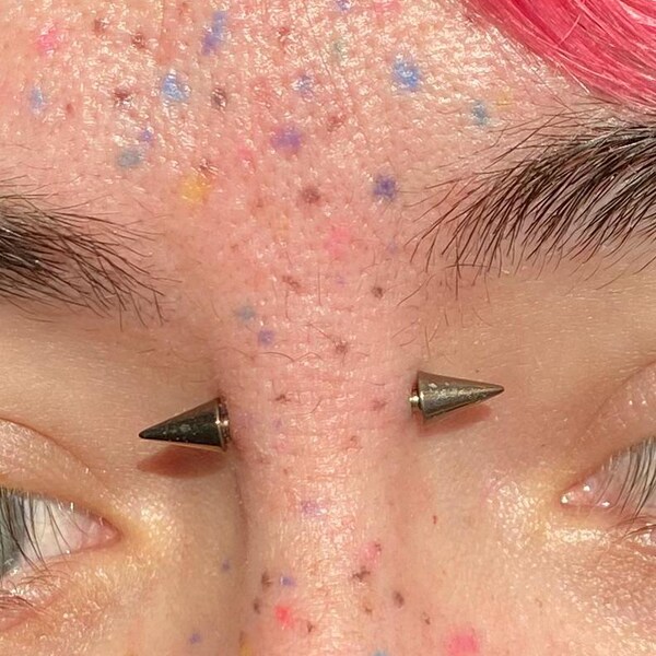 Large Spike Vertical Labret Jewelry, Angel Fangs Piercing Curved ...