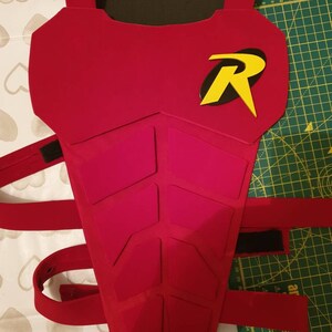 3D printed Jesse Quick Chest Emblem for Cosplay | Etsy