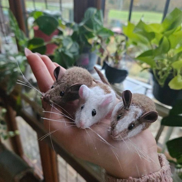 Needle Felted Life Size Mouse, Brown Mouse, Mouse Statue, Fibre Art ...