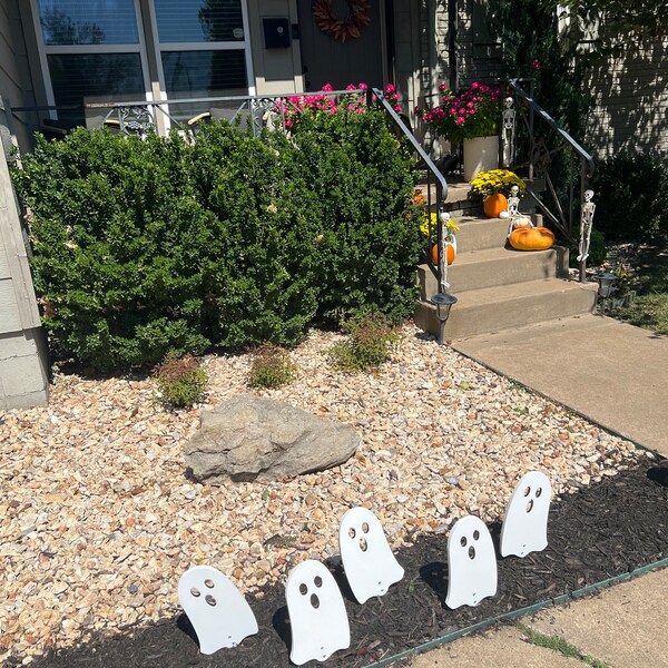 Walkway Ghosts Set of 5 Halloween Wood Engraved Yard Art Fall Walkway ...
