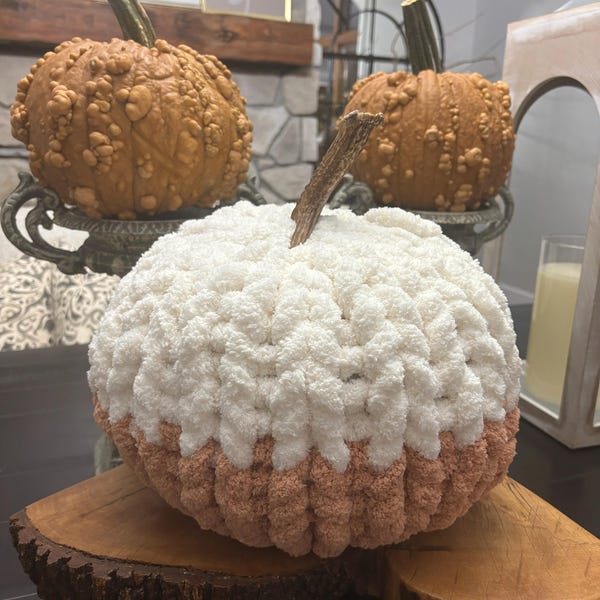 Chunky Knit Pumpkin Video Tutorial/pattern, Learn How to Finger Knit ...