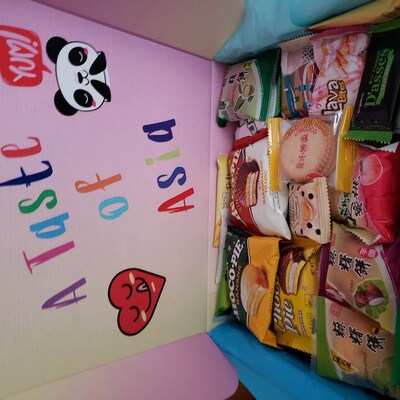 Asian Snack Box / 43 Pcs / Japan Korea Malaysia Taiwan Philippines ...
