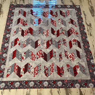 Quilt Kitproud Rooster41 X 41 Rooster Block Table Topper Quilt includes Fabric for Top of Quilt ...