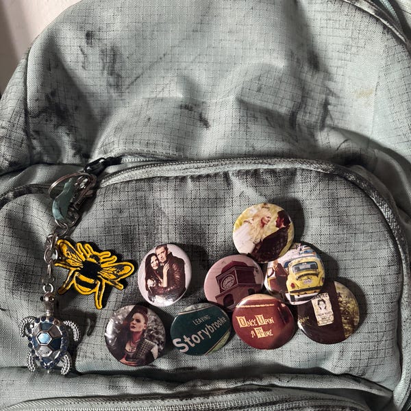 Coraline Button Pins, Coraline Themed Birthday Party, Coraline Party ...