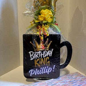 Graduation Gift Box Canva Template, Graduation Gift, Gift Box, Grad ...