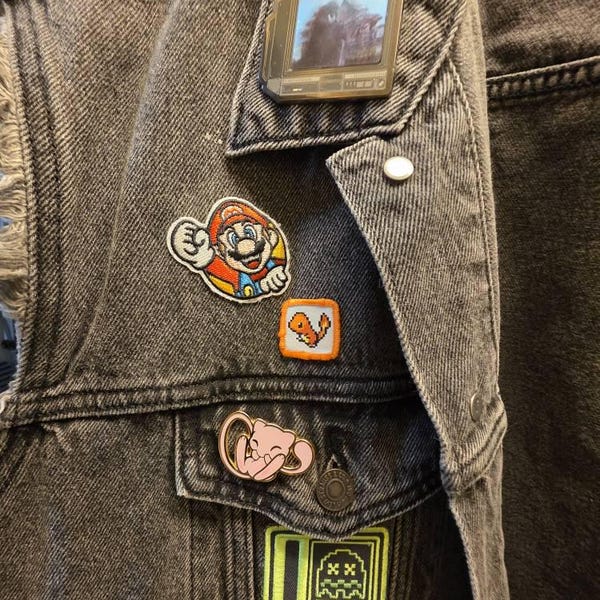 Mothman Track Don't Trap! Iron on Patch | Sew on Patch Applique, Embroidered Patches - Etsy