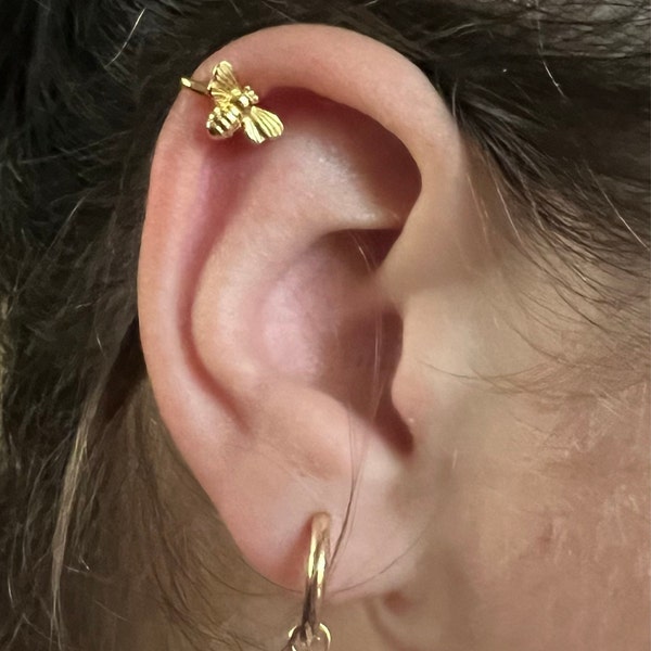 Dainty & Tiny Bee Shaped Ear Cuff Earrings - Etsy