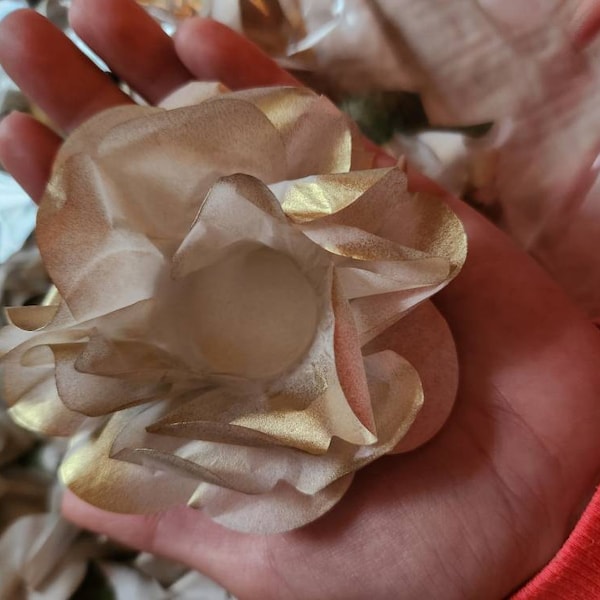 Camelia Wedding Gold Color Flower Wrapper for Holding Chocolate ...