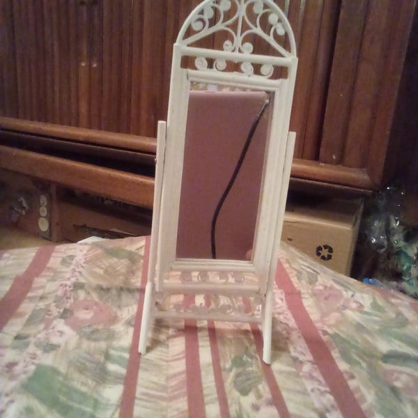 Misfit Dollhouse Miniatures & Materials for Repair, Reuse, and ...