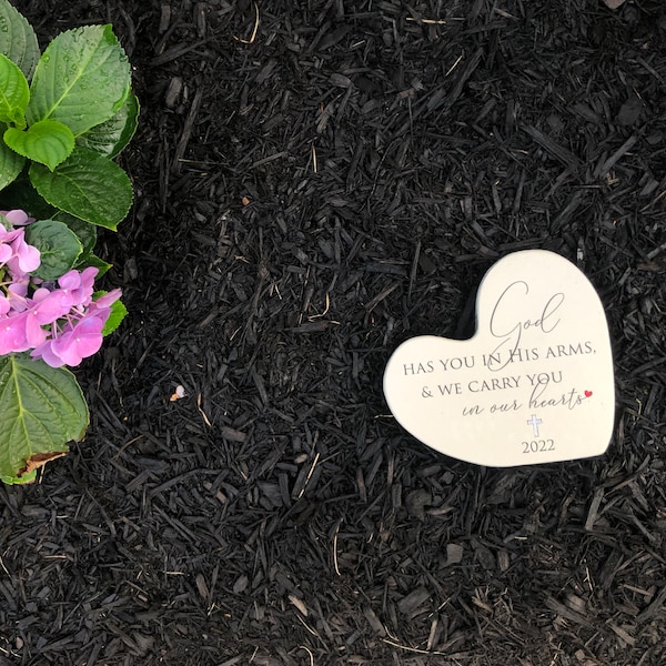 Personalized Heart Memorial Stone, Handcrafted Concrete Garden Plaque ...