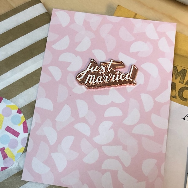 Just Married Enamel Pin - Wedding Enamel Pin - Hen Party Badge ...