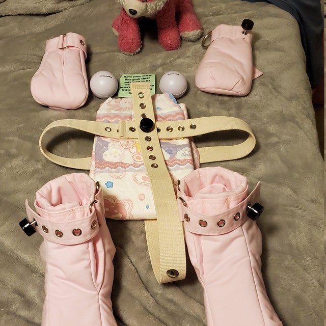 Straitjackets and ABDL Restraining Accessories von StraitJacketShop